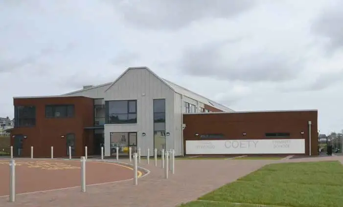 Coety Primary School, Bridgend – IKO Armourplan SM | IKO Group UK